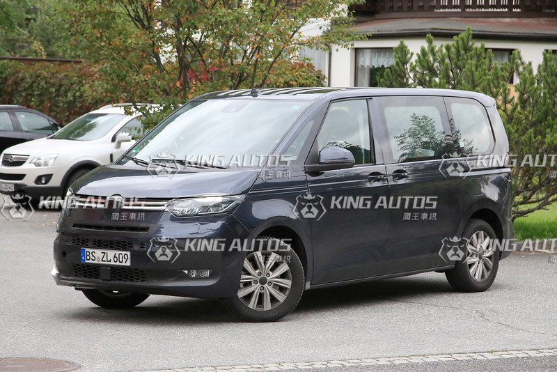 再靠近一點《Volkswagen T7》不只內裝像《Golf》還會有PHEV插電動力