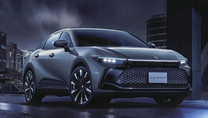 去年沒壓軸今年搶首發 《Toyota Crown Crossover》跨界旗艦車款確認3月底發表