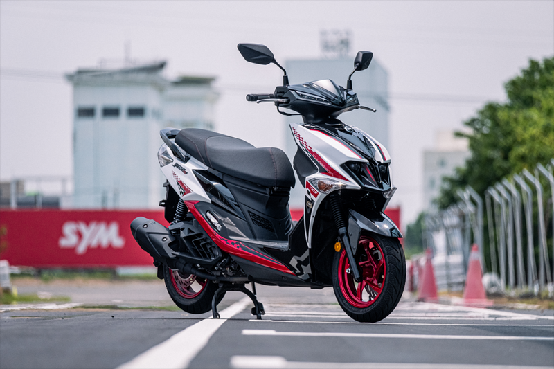 賽道王者SYM JET百座冠軍達成！ JET SL TCS百冠特仕版榮耀限量上市