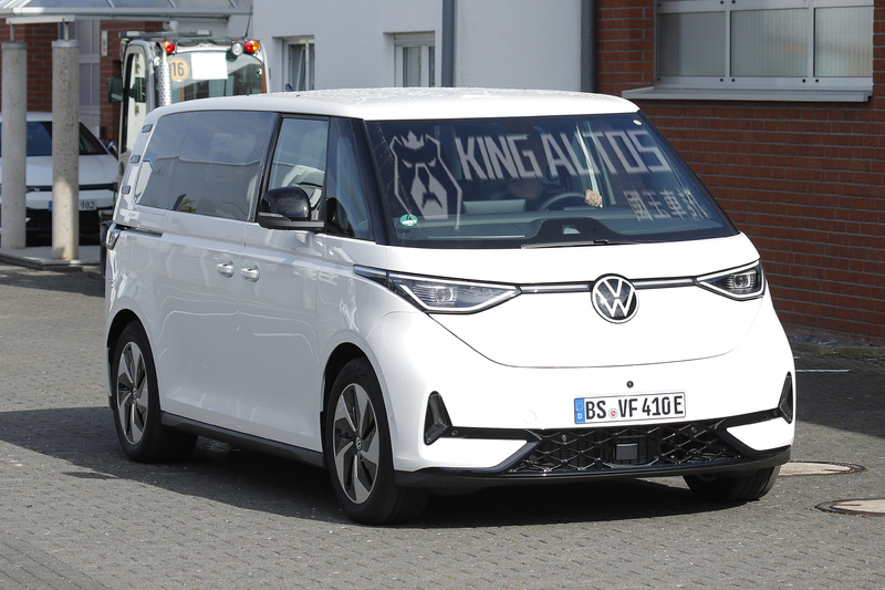 純電性能廂型車《VWCV ID.Buzz GTX》綜效馬力上看335匹 比《ID.4 GTX》還猛！