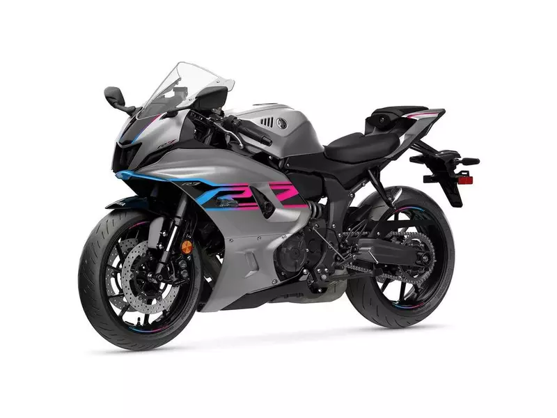 Yamaha R7北美更新賽博龐克風塗裝｜台灣會有嗎?