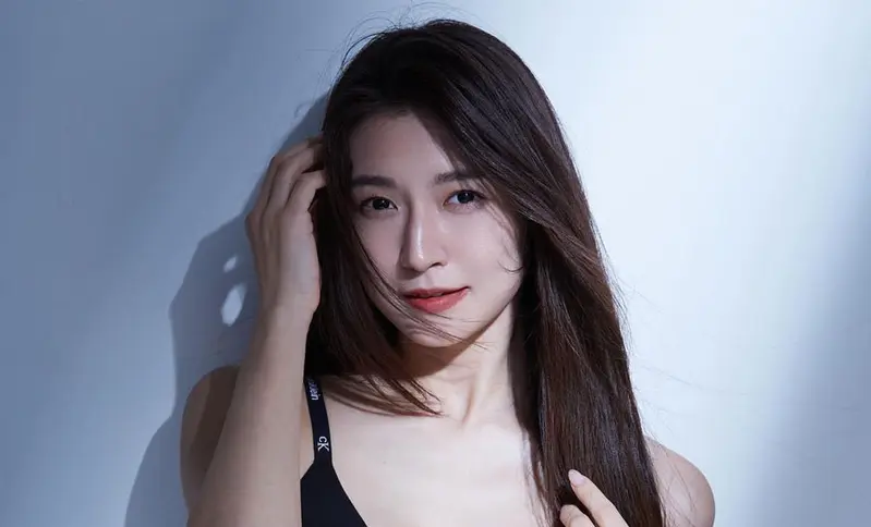 Osaka Auto Messe Aimi 大阪汽車展覽會上最吸睛的兔女郎