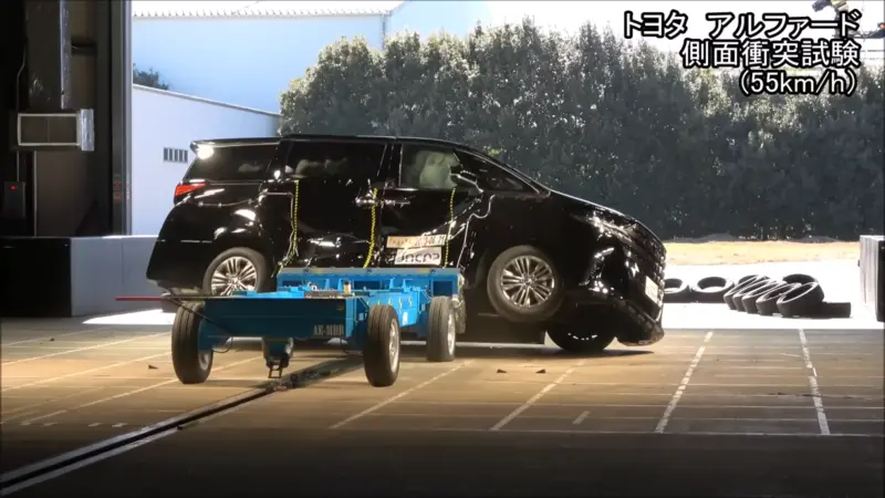日規《Toyota Alphard》 撞擊測試與5星擦身而過
